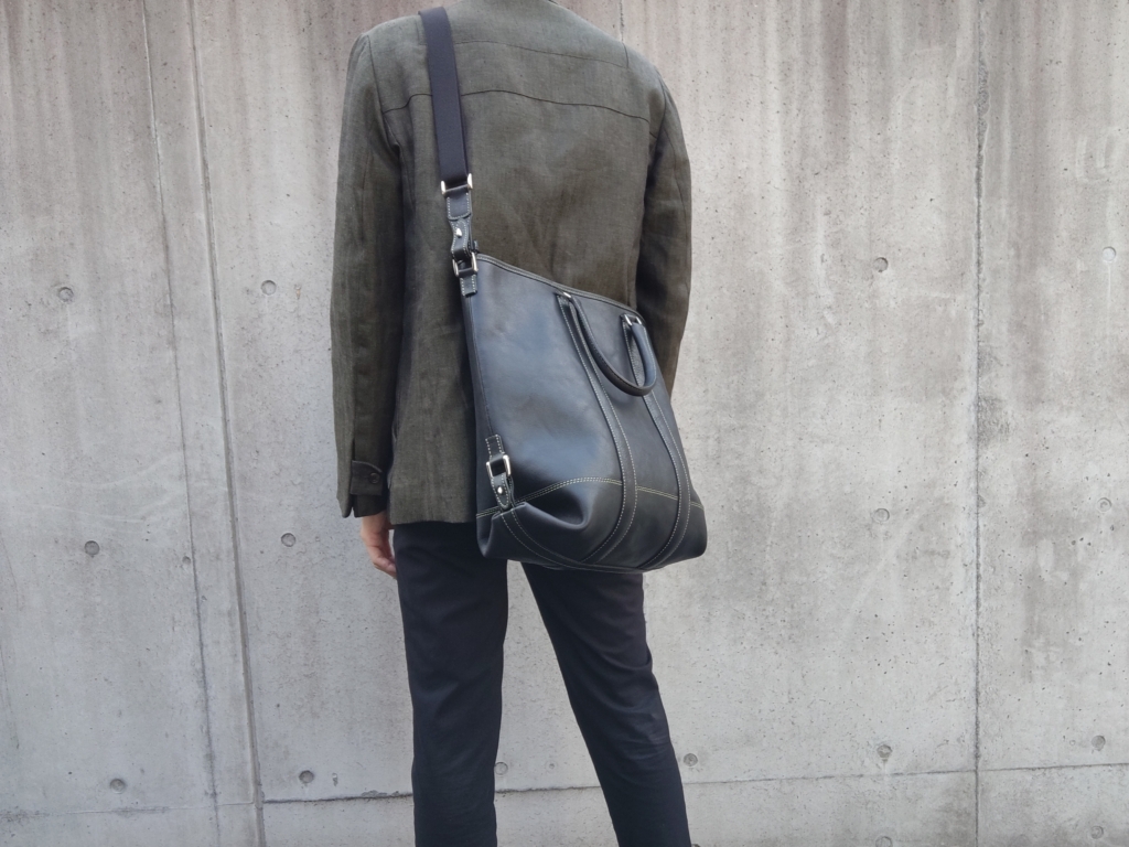 【2025年春夏】メンズトレンドバッグは「継続と挿し色」 | Flathority(フラソリティ)公式通販サイト